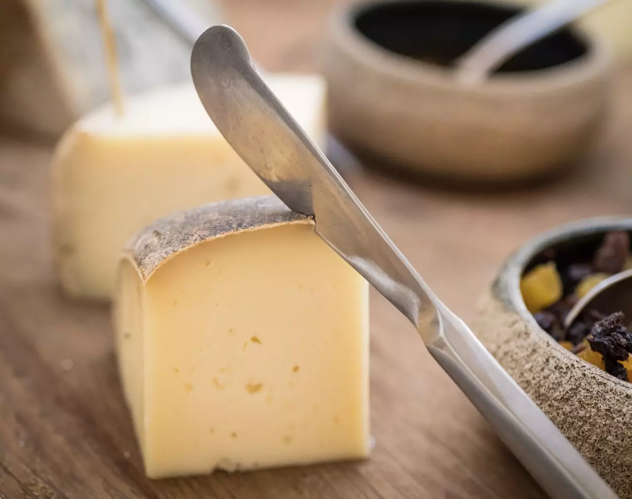 Masterclass Seminar: Exploring Spanish Wine & Cheese Led by Sommelier ...