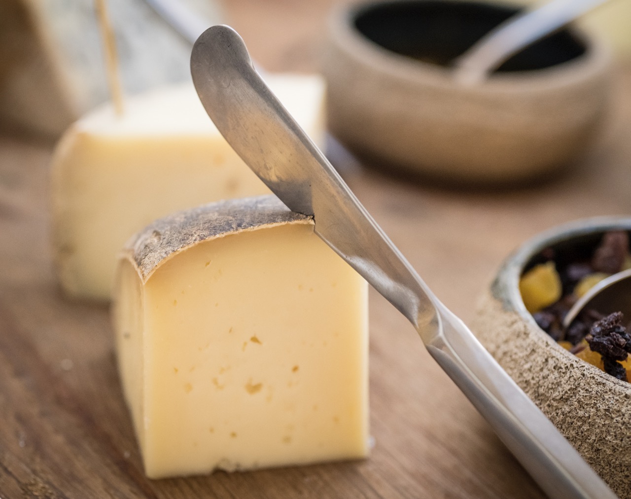 Masterclass Seminar: Exploring Spanish Wine & Cheese Led by Sommelier ...